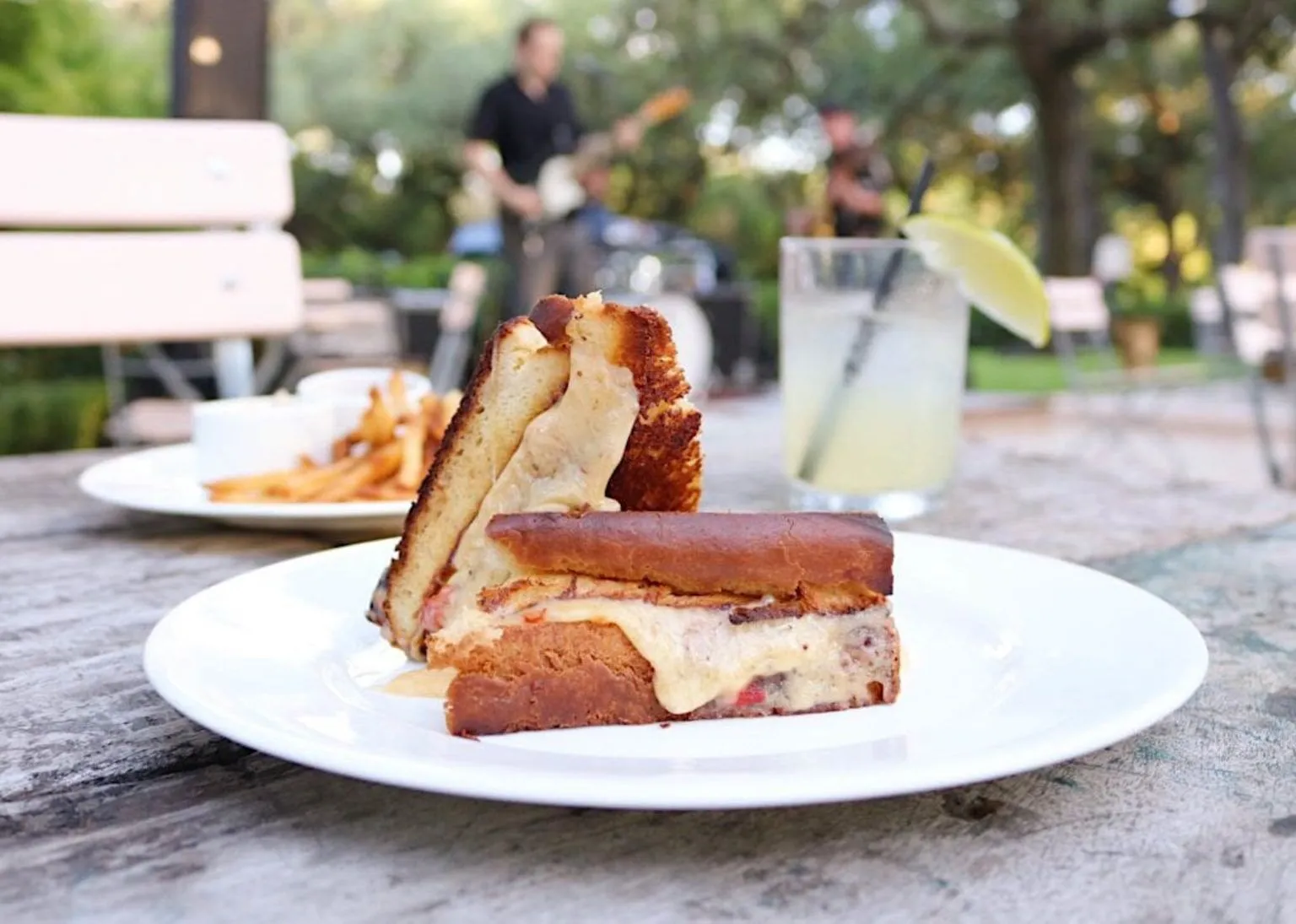 20 Classic Austin Restaurants For Your Bucket List | The Austin Things