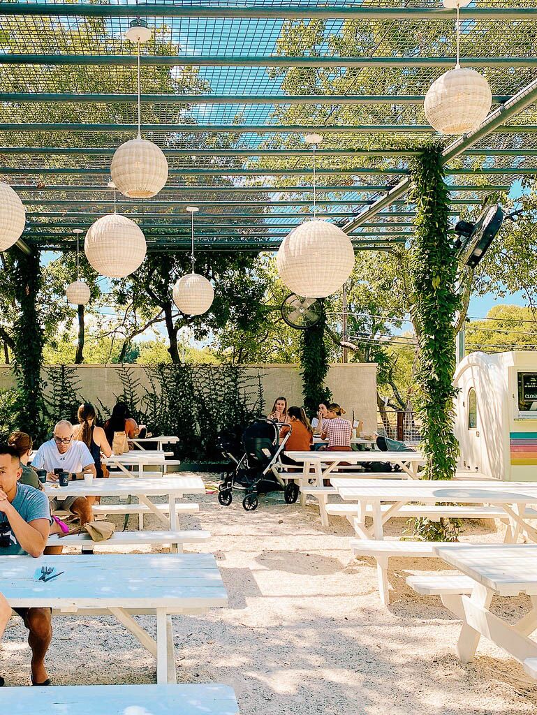 friendly grounds cafe