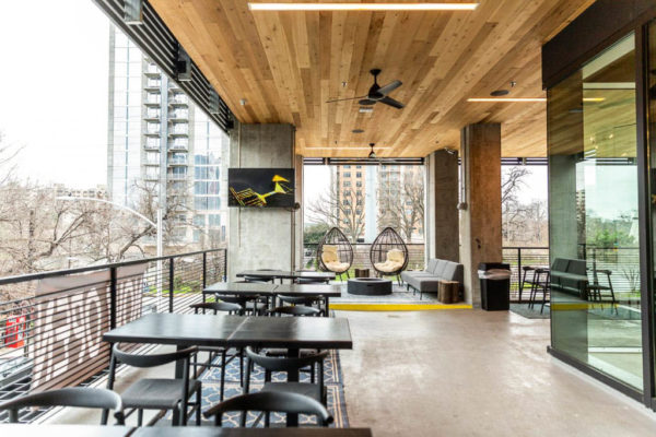 15 Rooftop Bars In Austin With Jaw-Dropping Views | The Austin Things