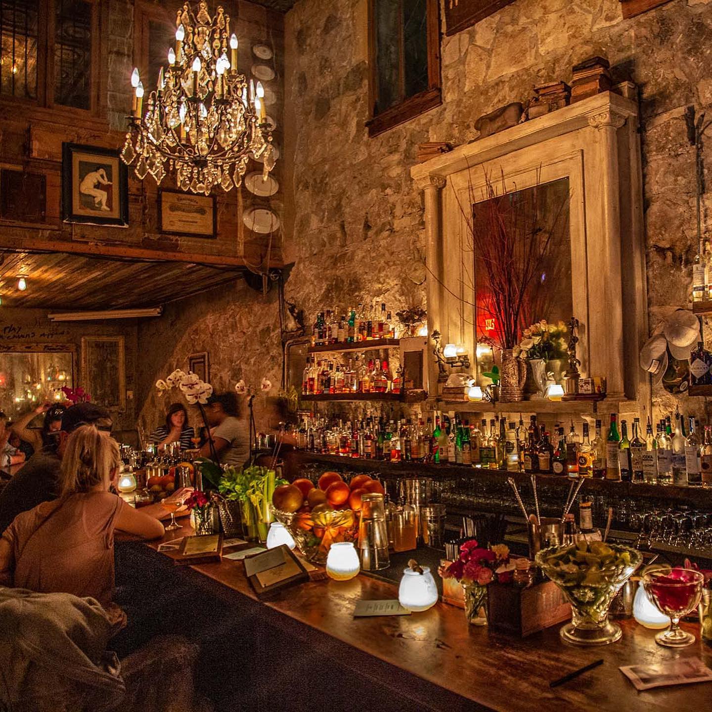 A Map Of The Best Cocktail Bars In Austin | The Austin Things